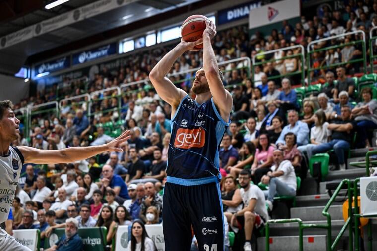 Dinamo Sassari, ufficiale il colpo Sokolowski