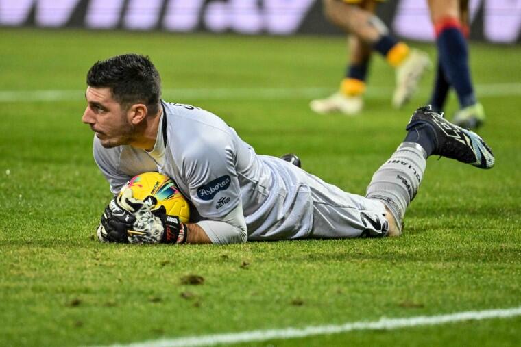 Mercato Cagliari, Simone Scuffet è arrivato a Napoli