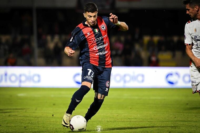 Torres | Chi è Lorenzo Di Stefano: un jolly per l’attacco rossoblù